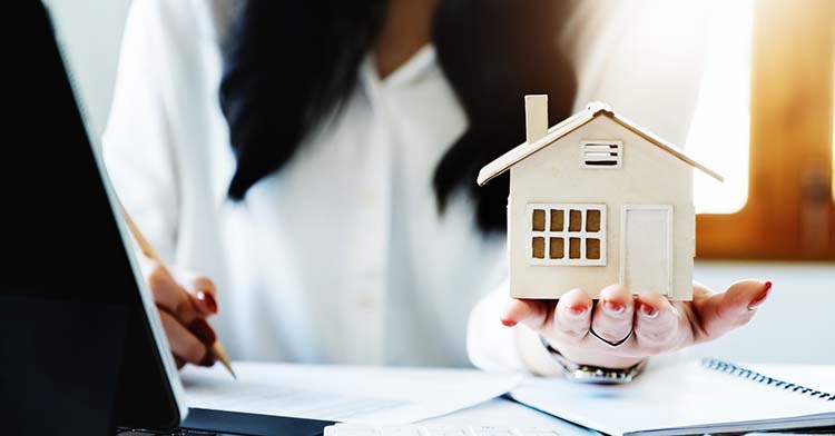 What Is Capital Risk and How Do You Calculate It?